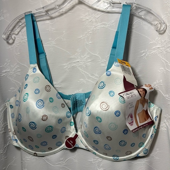 Intimates & Sleepwear | Nwt Playtex Secrets Side Smoothing Plunge ...